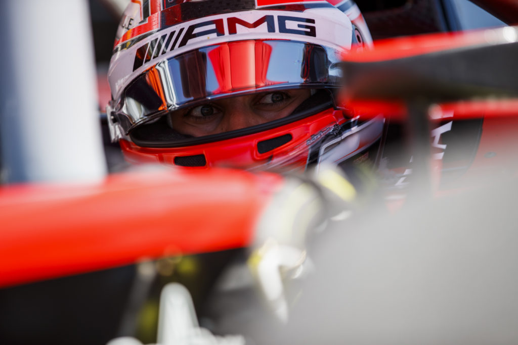 George Russell se lleva la pole de la F2 en Francia • MomentoGP