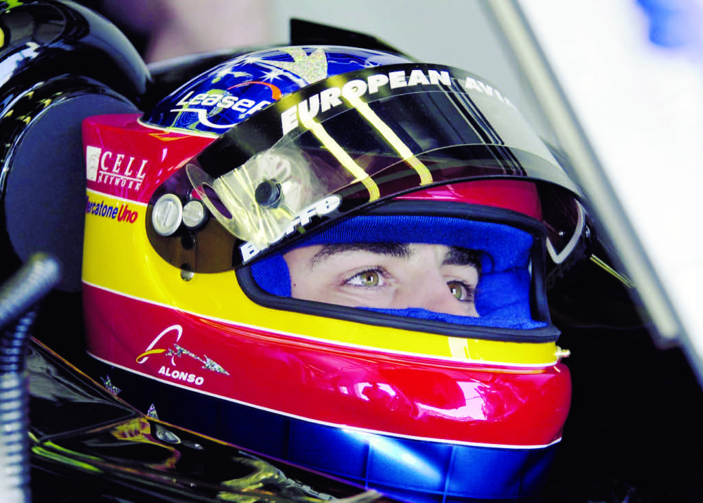 Fernando Alonso: Su primer año en F1 con el equipo Minardi • MomentoGP